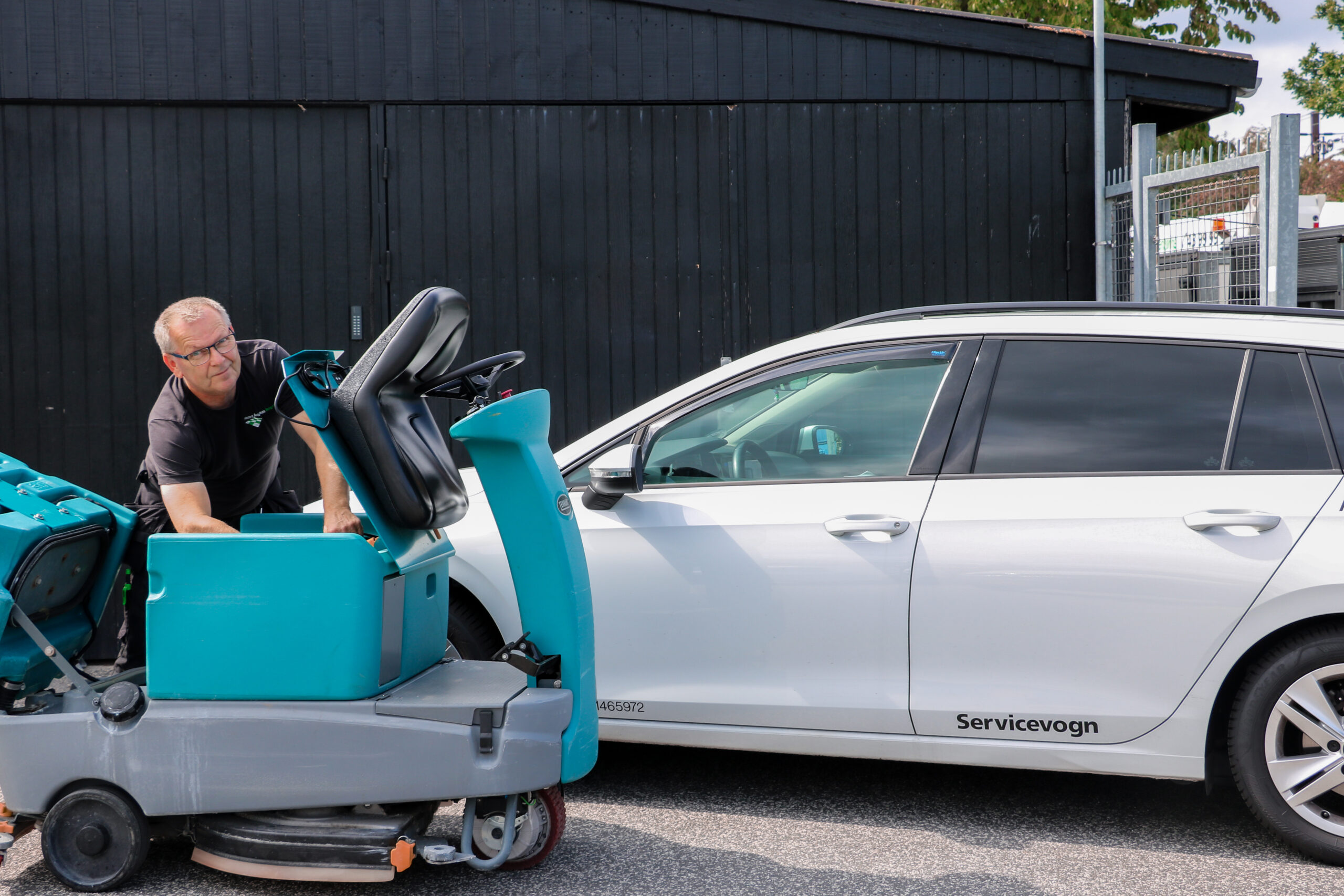 Maskiner vedligeholdes til længere levetid - Anders Andersens Rengøring